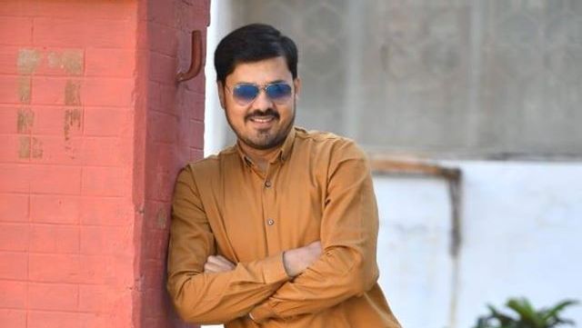 अनुज शर्मा का जीवन परिचय [Wife, Movies, Family] | Anuj Sharma Biography ...